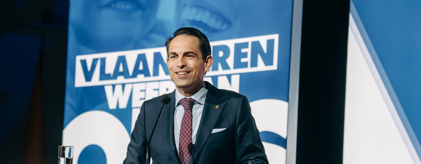Vlaams Belang blijft grootste partij in peiling | Vlaams Belang Vlaams Belang blijft grootste partij in peiling | Vlaams Belang
